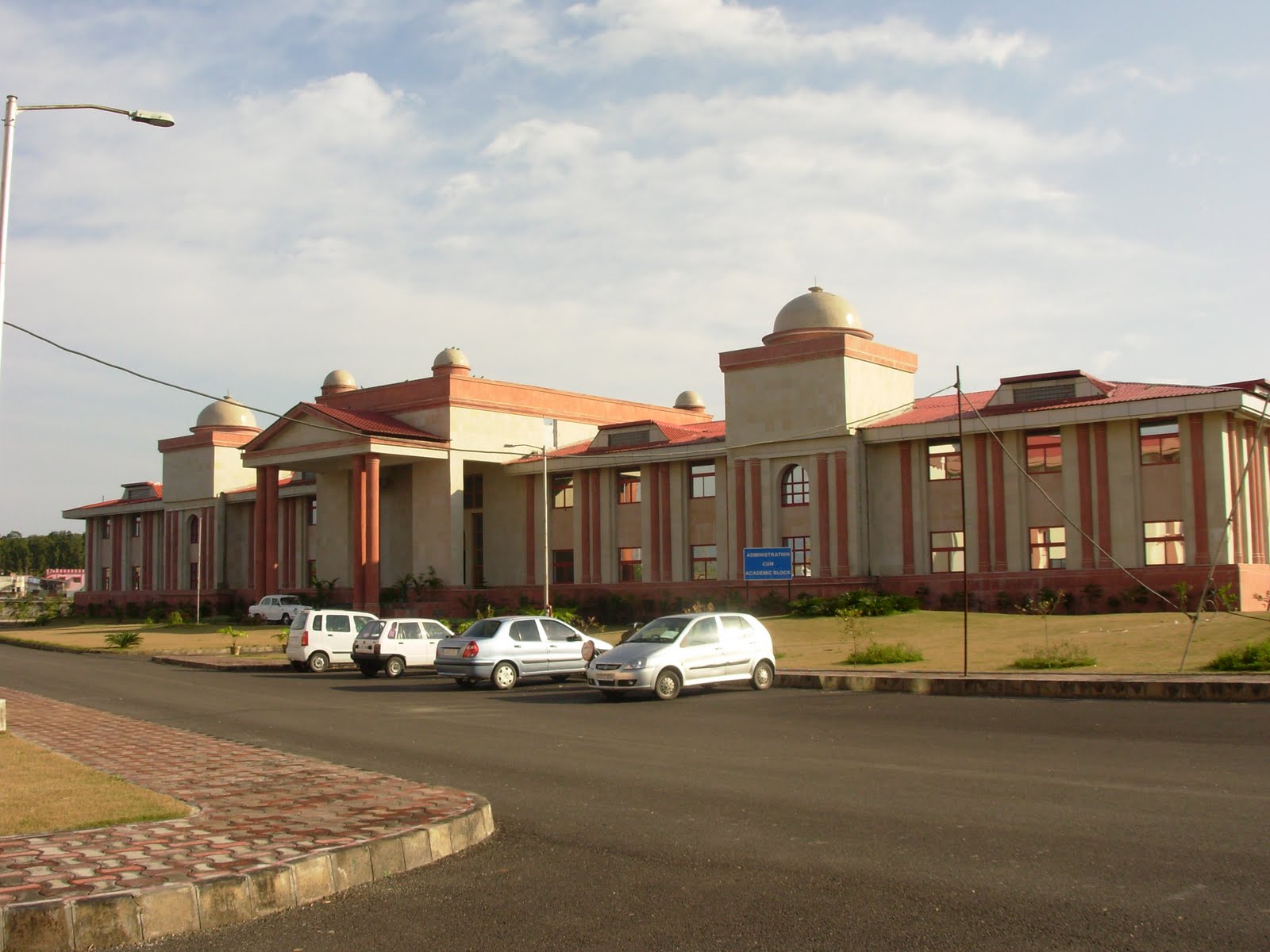 DOON UNIVERSITY: Photo Gallery