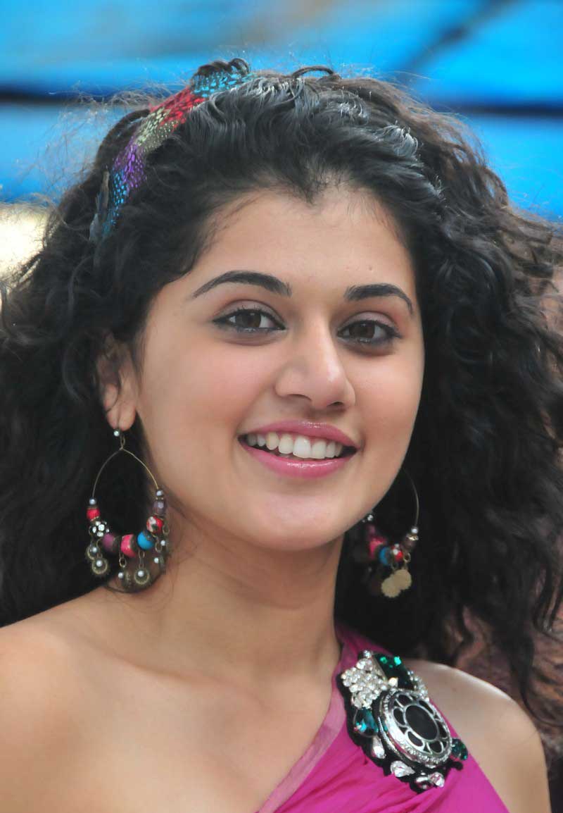 FEMALE WORLD: Telugu Actress Tapsee Pannu