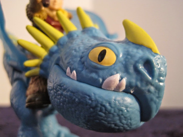 Toy Box Nebula: Review - Dreamworks' How to Train Your Dragon - Dragon ...