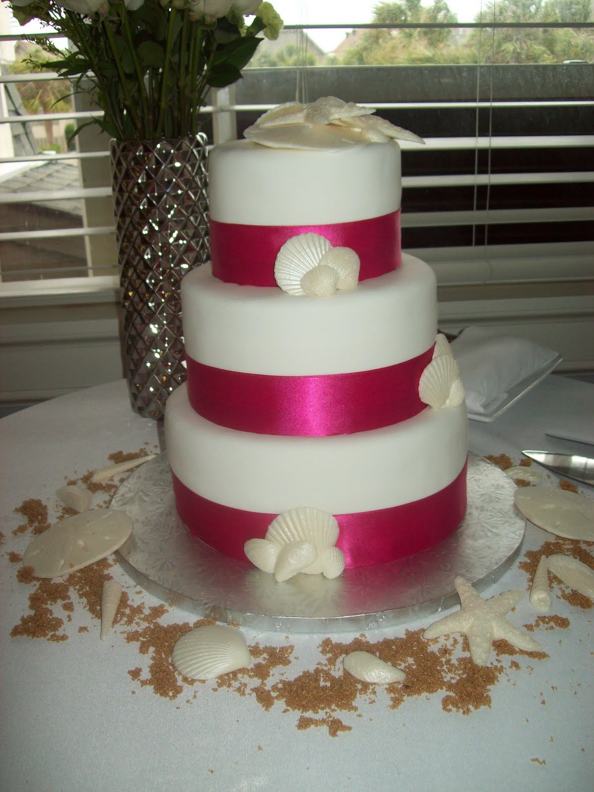 Brown Sugar Custom Cakes: Seashell Cake