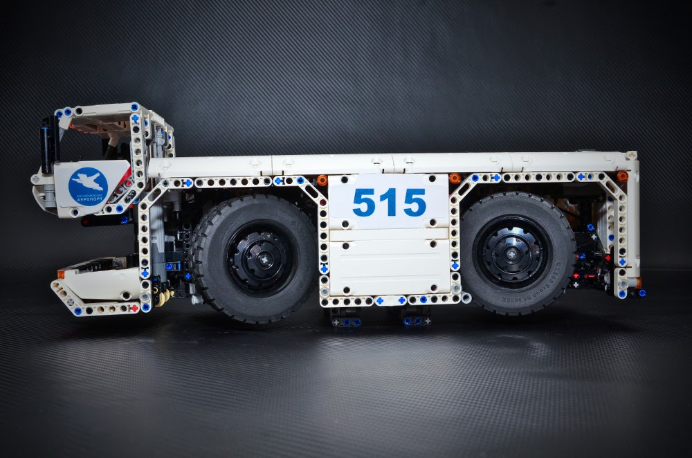 filsawgood Lego Technic Creations: Lego Technic Aircraft Tug XL ...