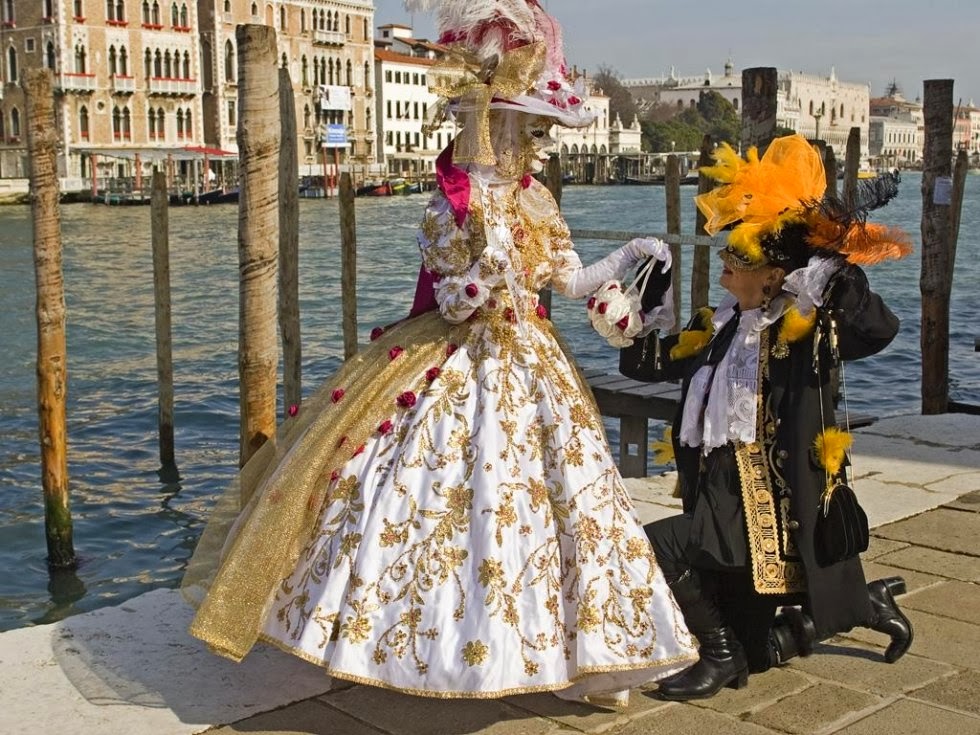 Fratelli D'Italia: Tradiciones y Costumbres Italianas