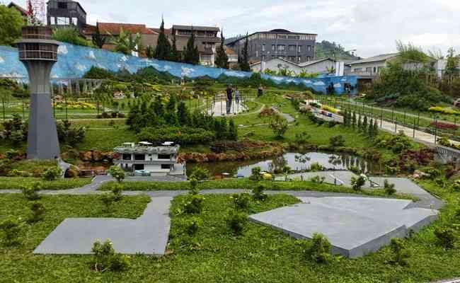 TAMAN MINIATUR KERETA API LEMBANG YANG KEREN