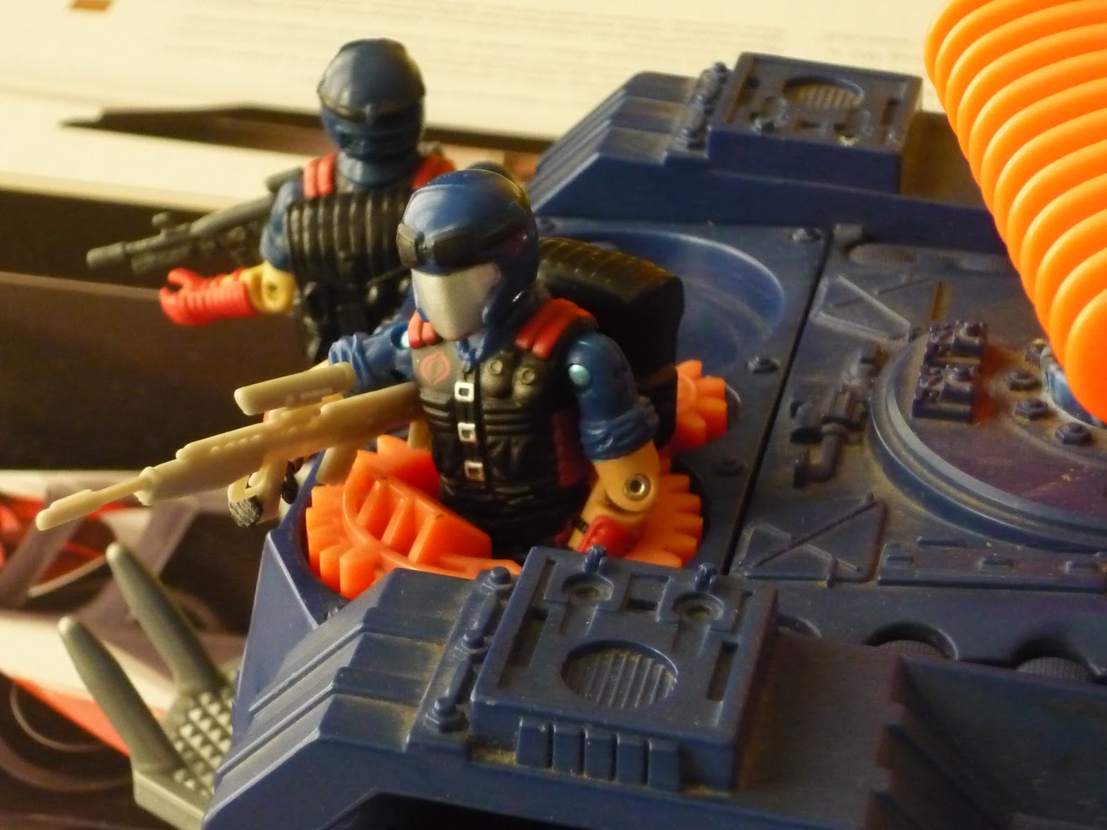 GI JOE - El GIJOE PERDIDO: VEHICULOS G.I.JOE: ENCONTRE UN DETONATOR 1992