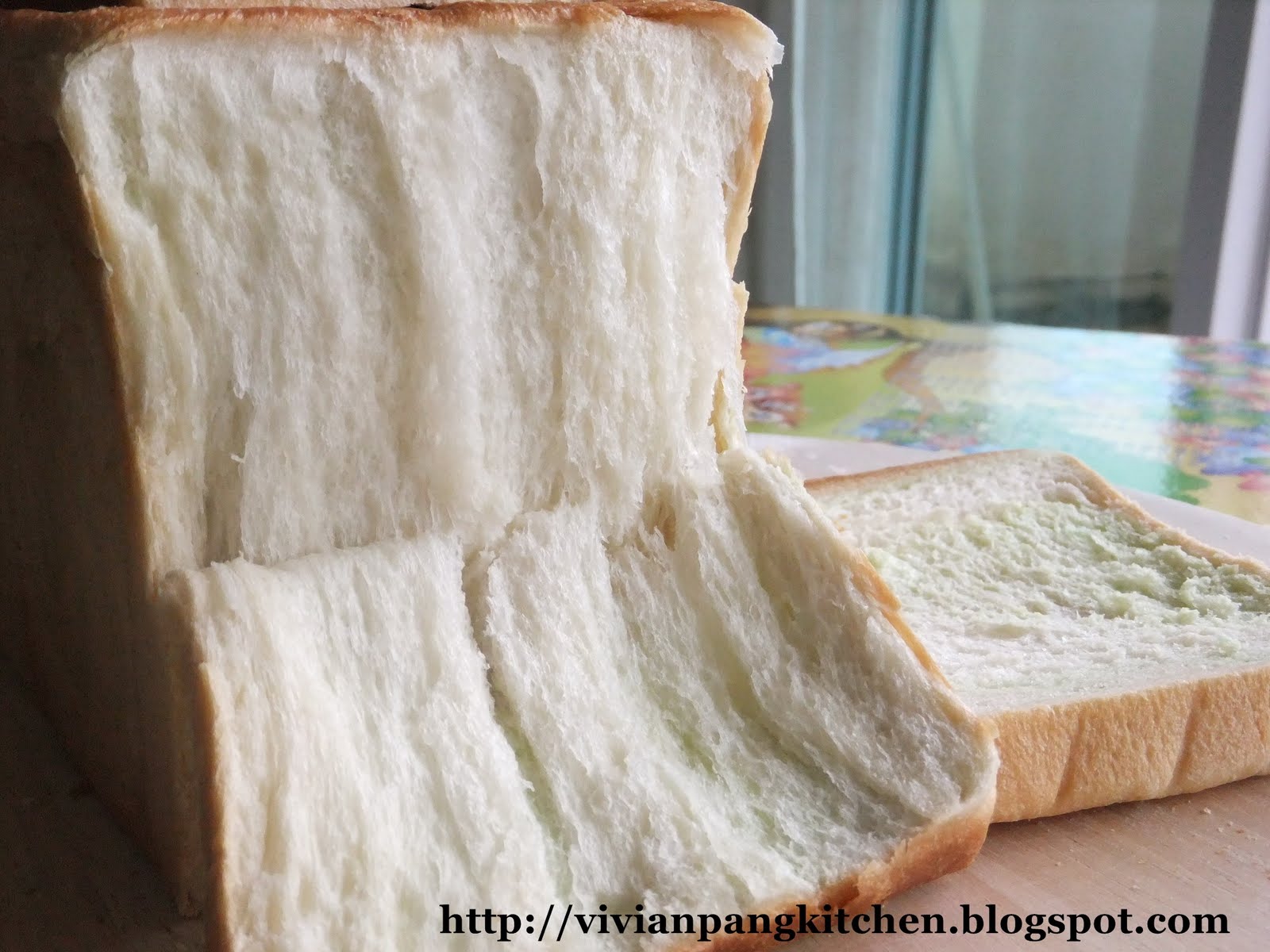 Vivian Pang Kitchen: Pandan Spiral Loaf Bread/ Sponge Dough Method