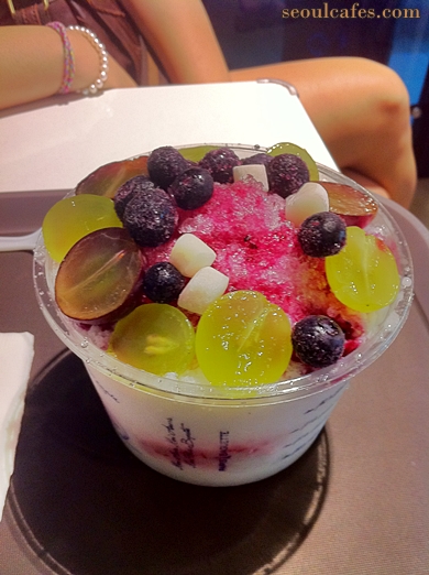 Seoul cafes: Paris Baguette's bingsu