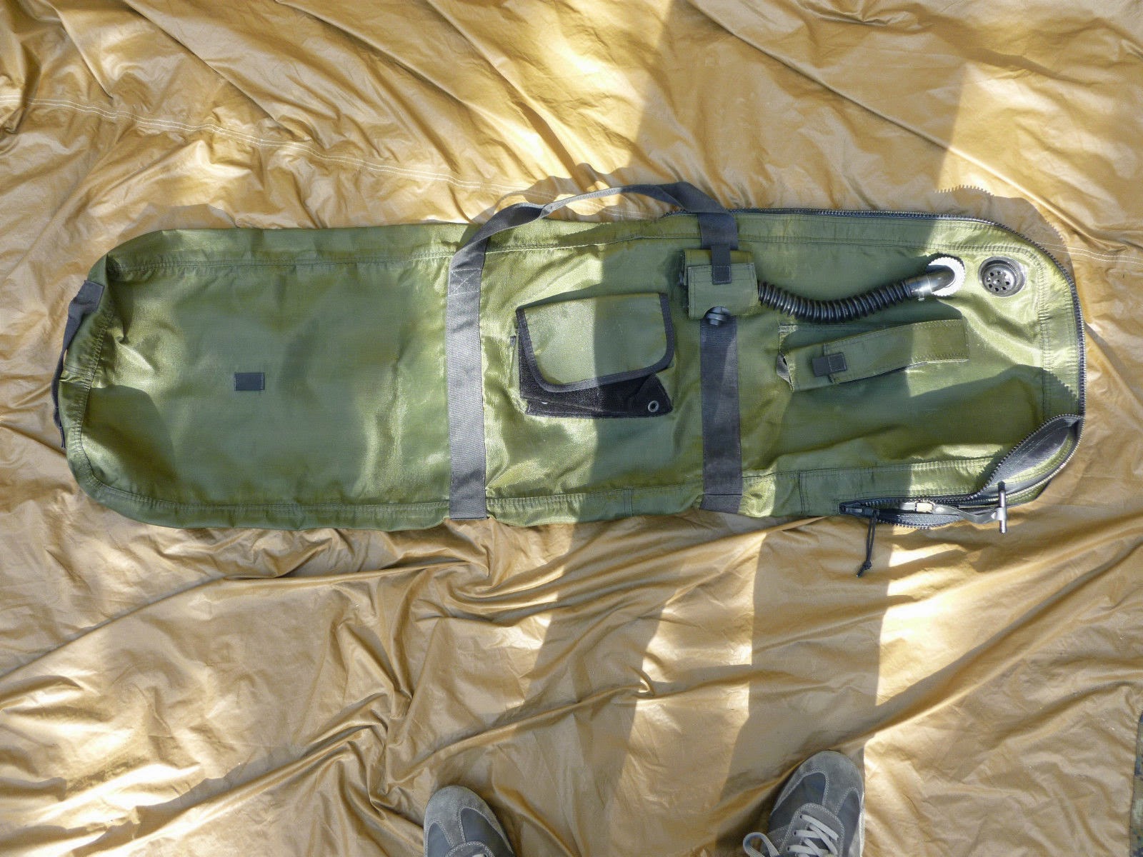 Webbingbabel: DUI Diving Unlimited International Weapon Diving Dry Bag