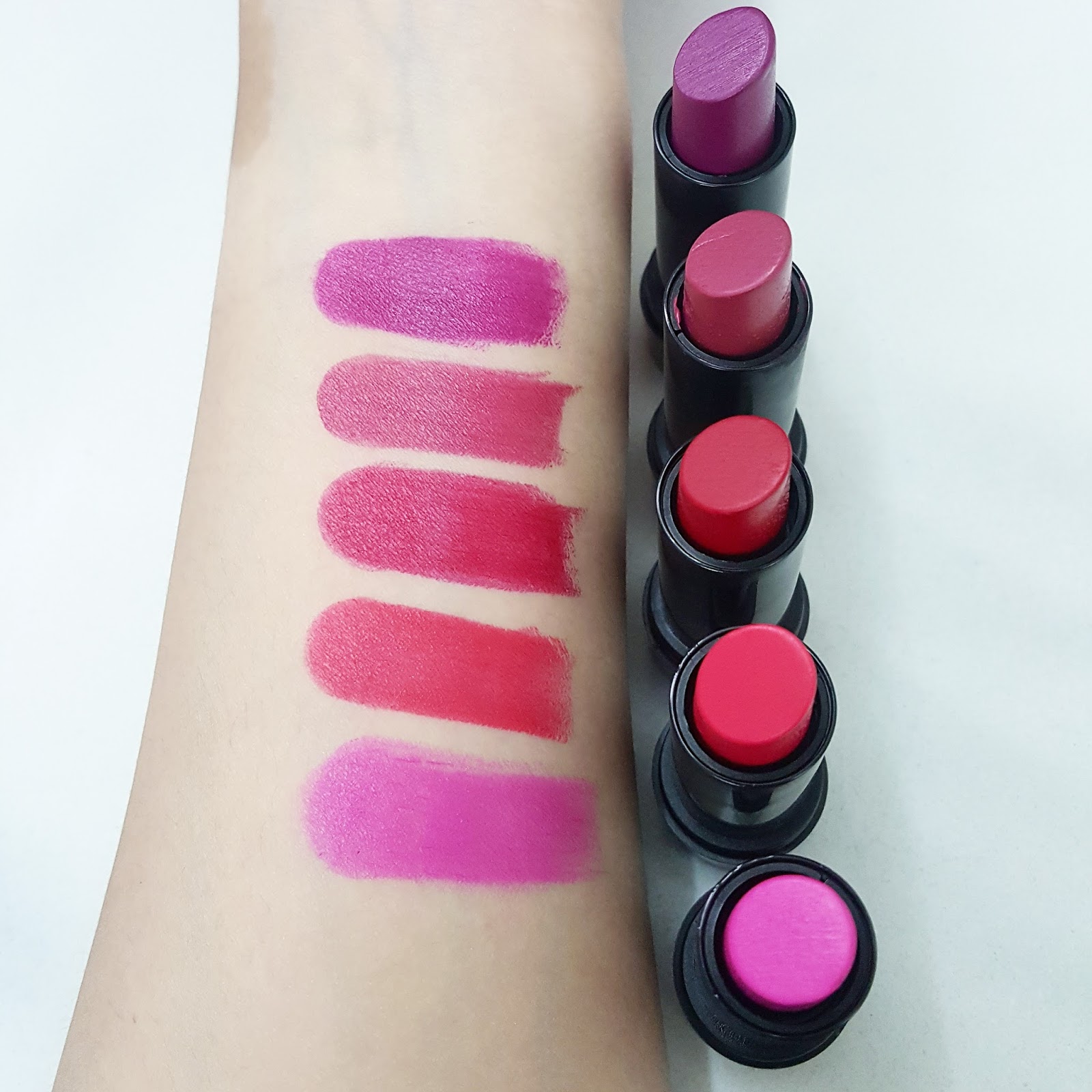 RIDZI MAKEUP: ELLE 18 COLOR POP MATTE LIPSTICK REVIEW