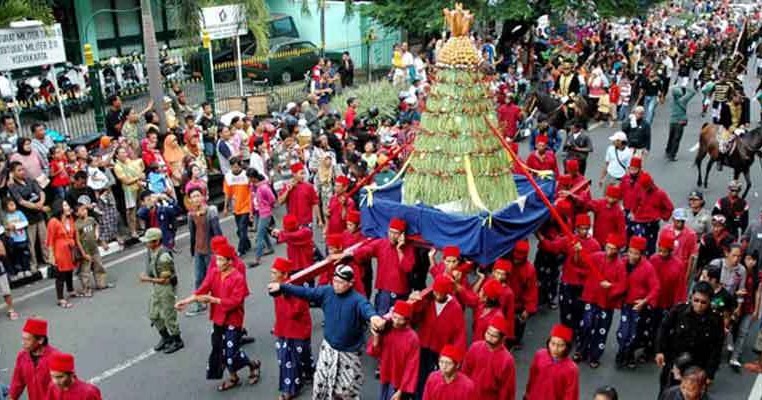 Tradisi Grebeg Suro Di kraton Yogyakarta
