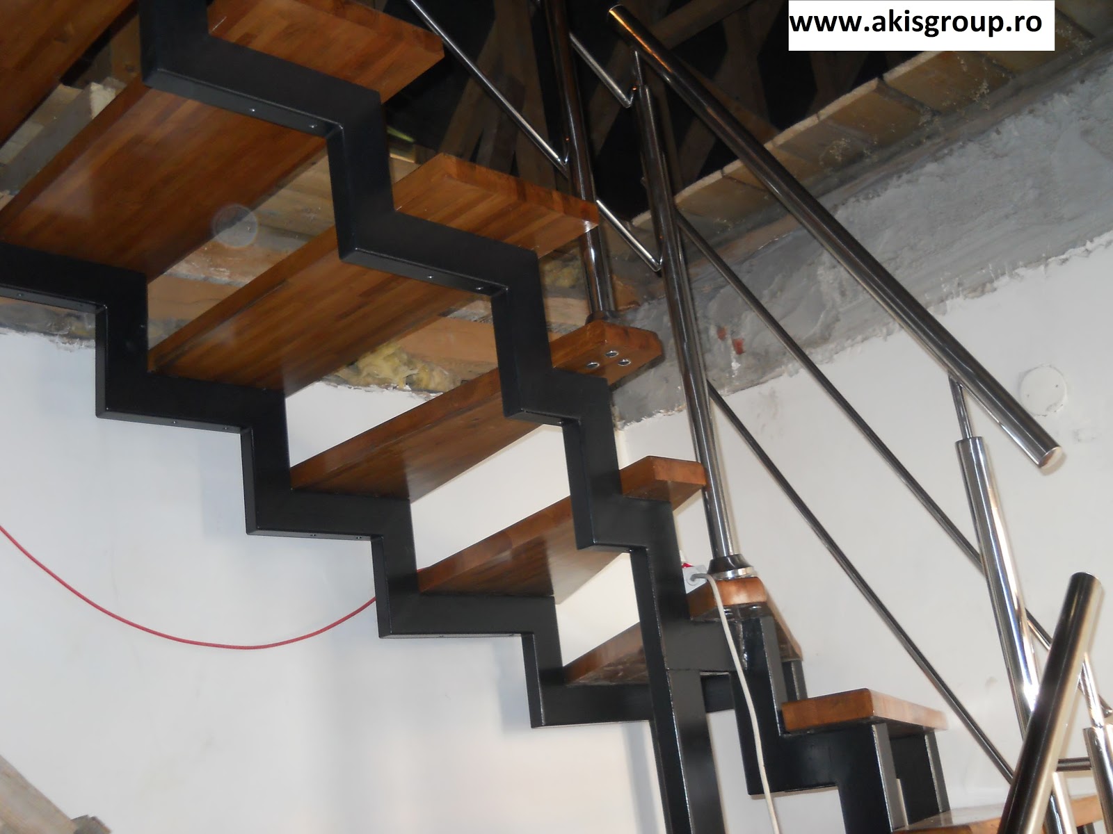 scari interior: SCARI METALICE PRETURI AVANTAJOASE
