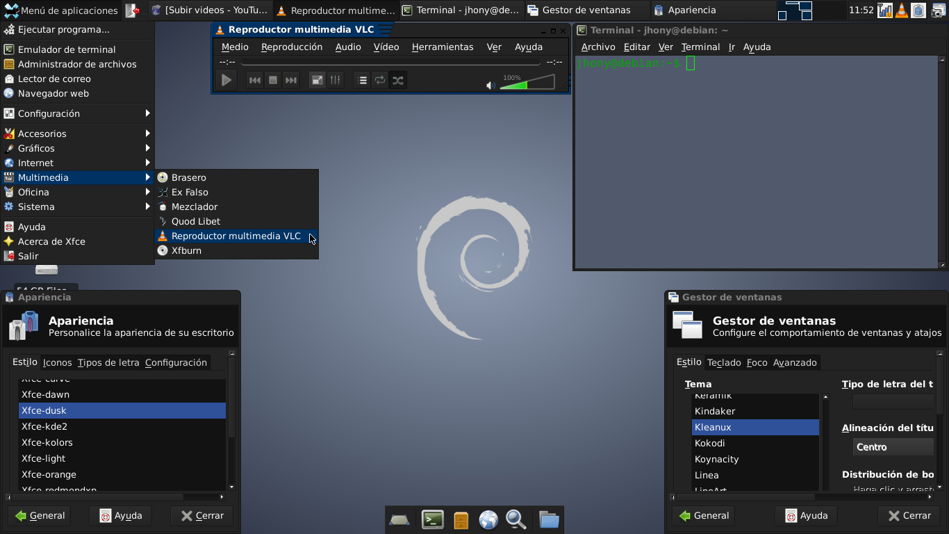 Ciber de Suburbio: Debian 7 XFCE - Día 1 [1 Año, 12 Distros]