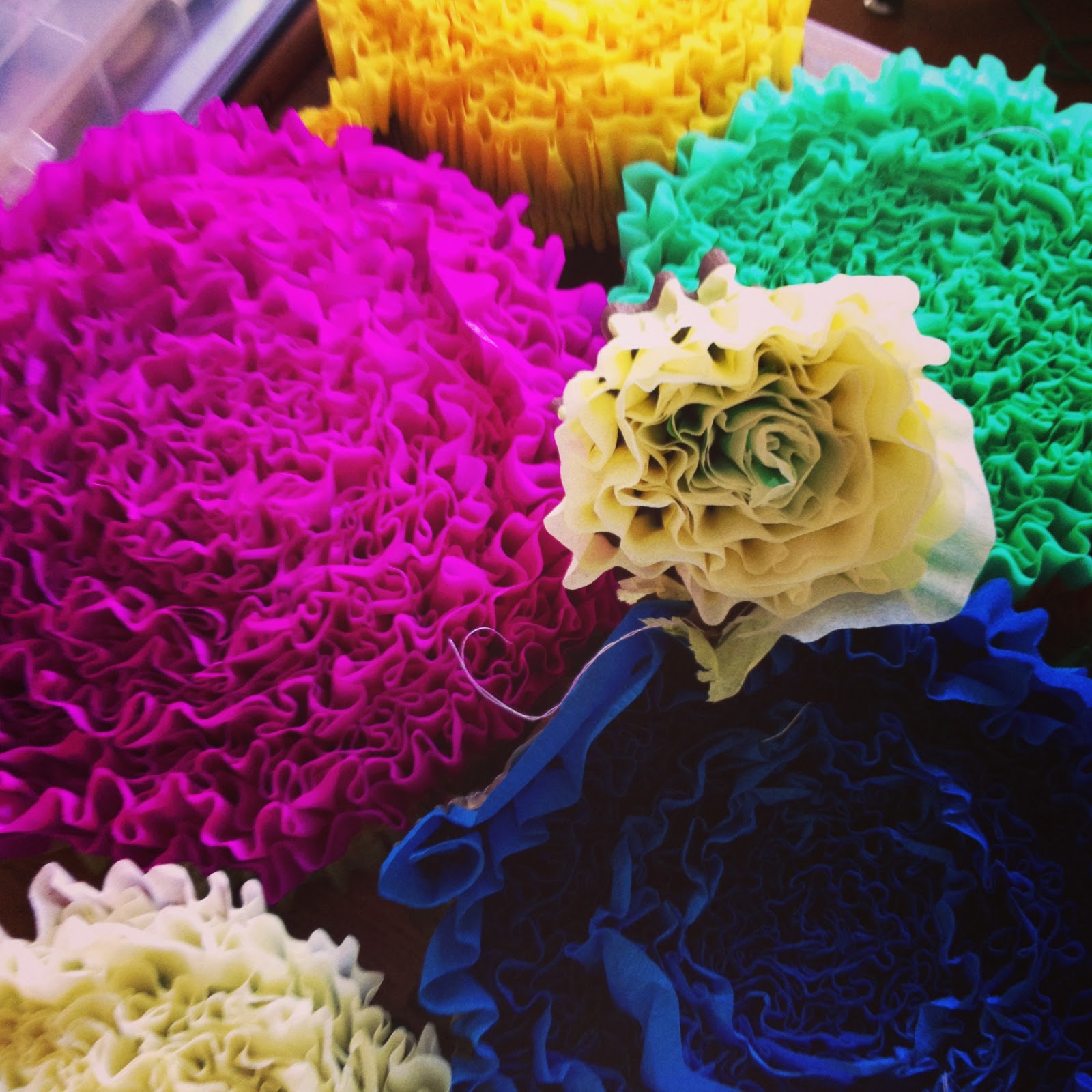 craftyandcake: Ruffle Streamers and Giant Tissue Paper Flowers