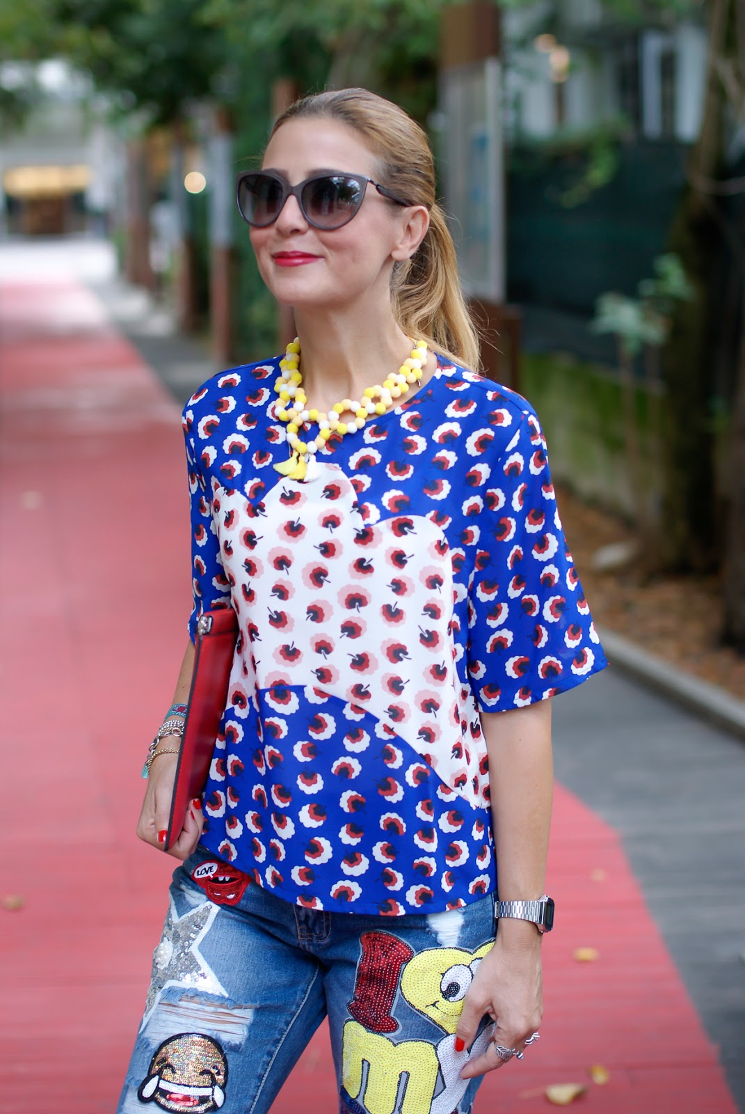 How to wear patched jeans | Fashion and Cookies - fashion and beauty blog