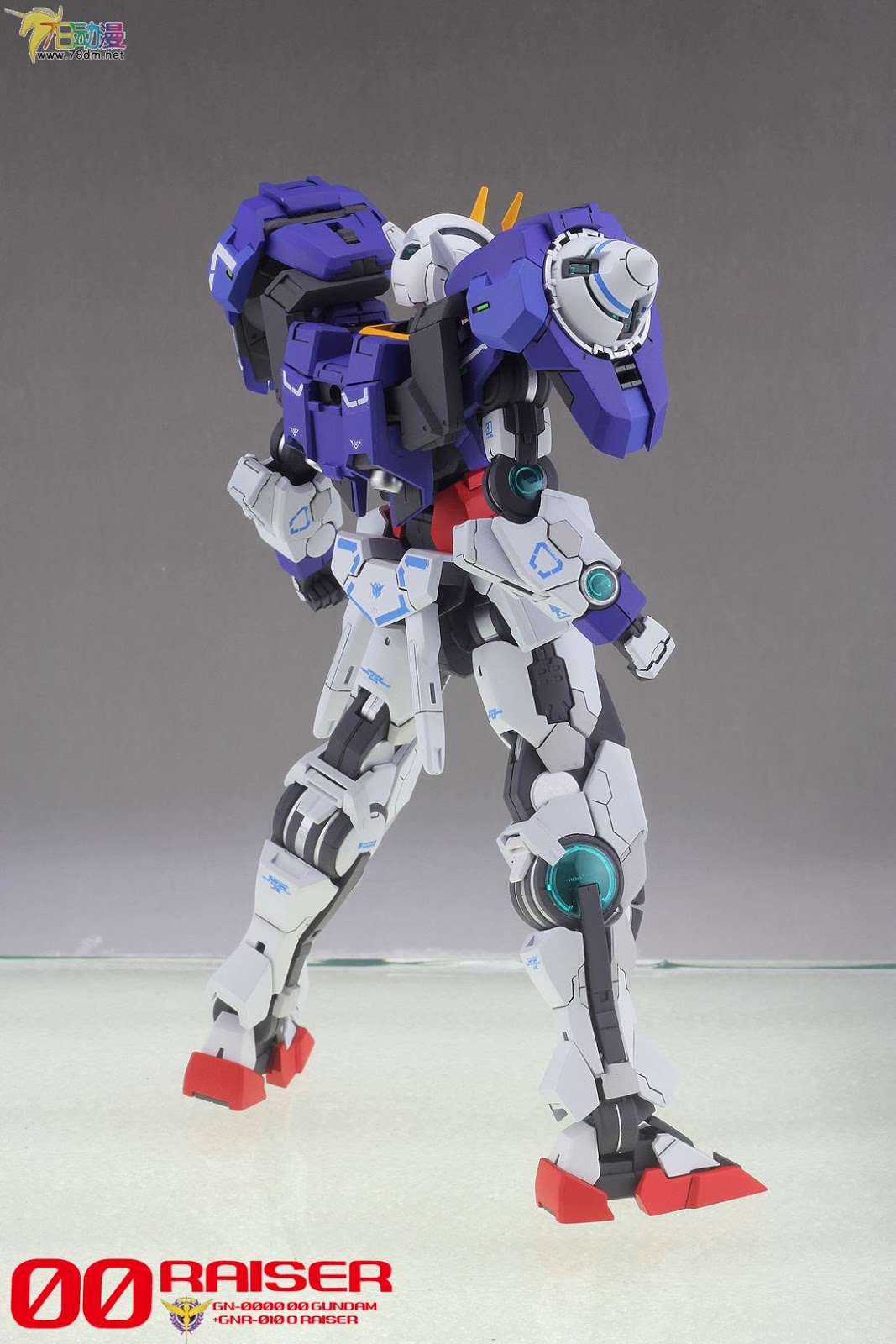 Gundam Family: 1/100 00 Raiser Ver. Full Armor Custom Build