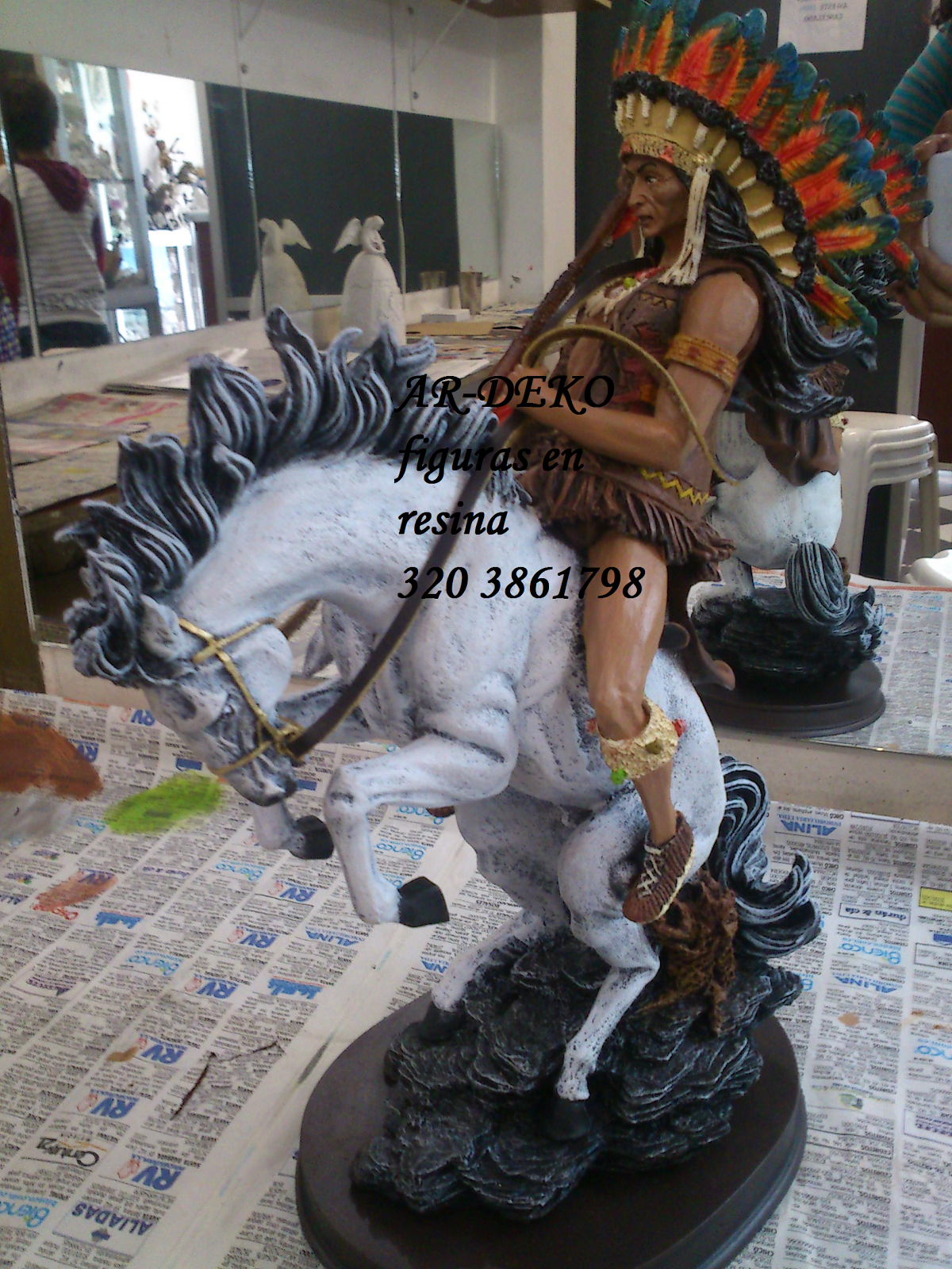 AR-DEKO figuras en resina.: Apache a caballo