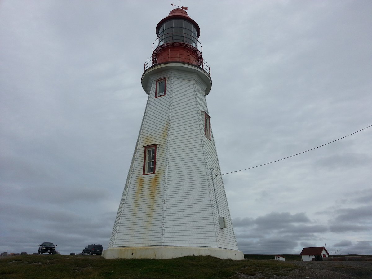 Newfoundland Tourist Information: Newfoundland Lighthouses