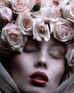 UNconnected-Studio: A Baroque Photo Shoot