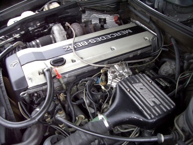 Mercedes Benz W124 Engine