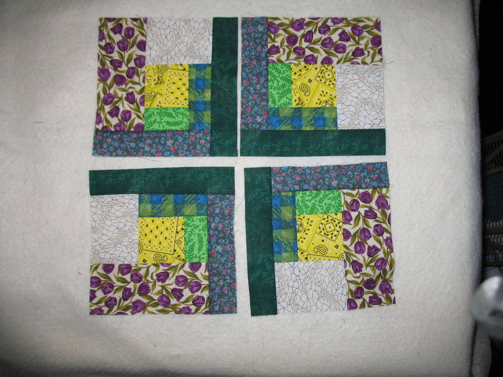 Cat's Crossing: Offset Log Cabin Quilting Block
