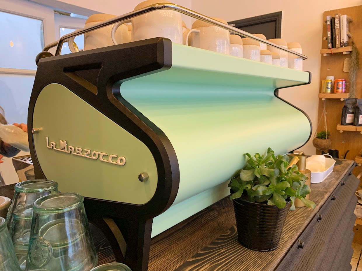 Double Skinny Macchiato: The Caffeine Chronicles: Kafi Cafe