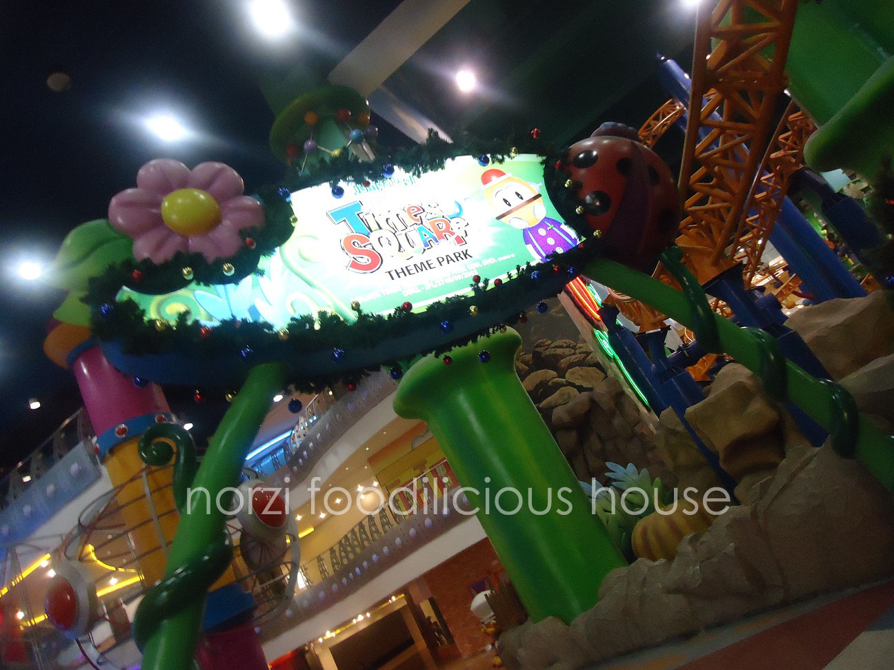 NORZI FOODILICIOUS HOUSE: BERJAYA TIMES SQUARE THEME PARK , KUALA LUMPUR