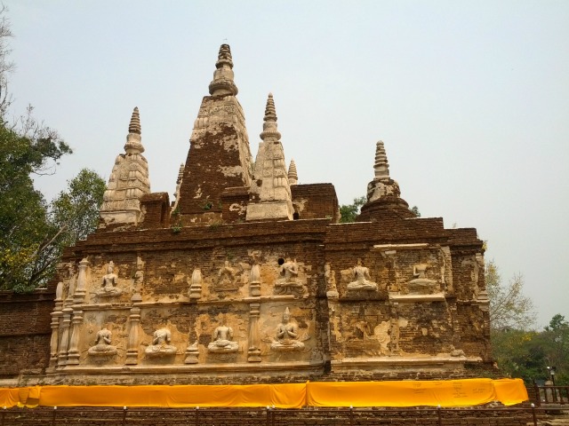 a blog about food, art, travel & more...: Wat Jed Yod or Ched Yod ...