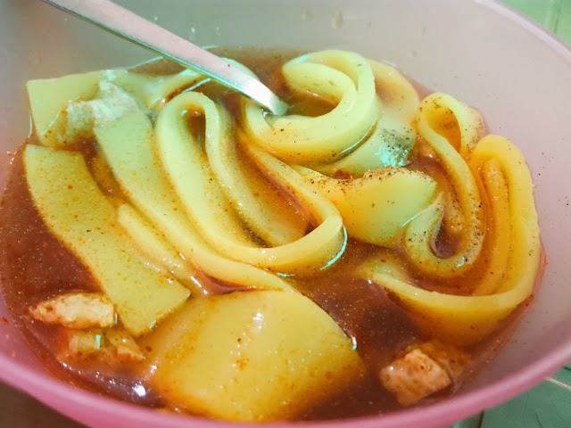 Jhol Laphing Review - Read a Revolution