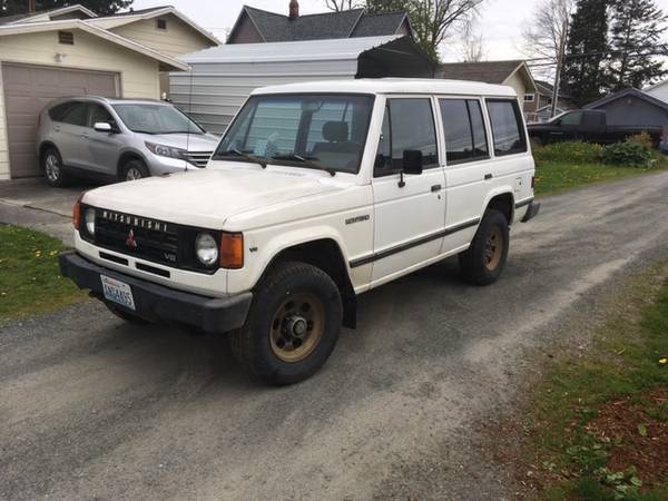 1990 Mitsubishi Montero Potential 4WD Vehicle - 4x4 Cars