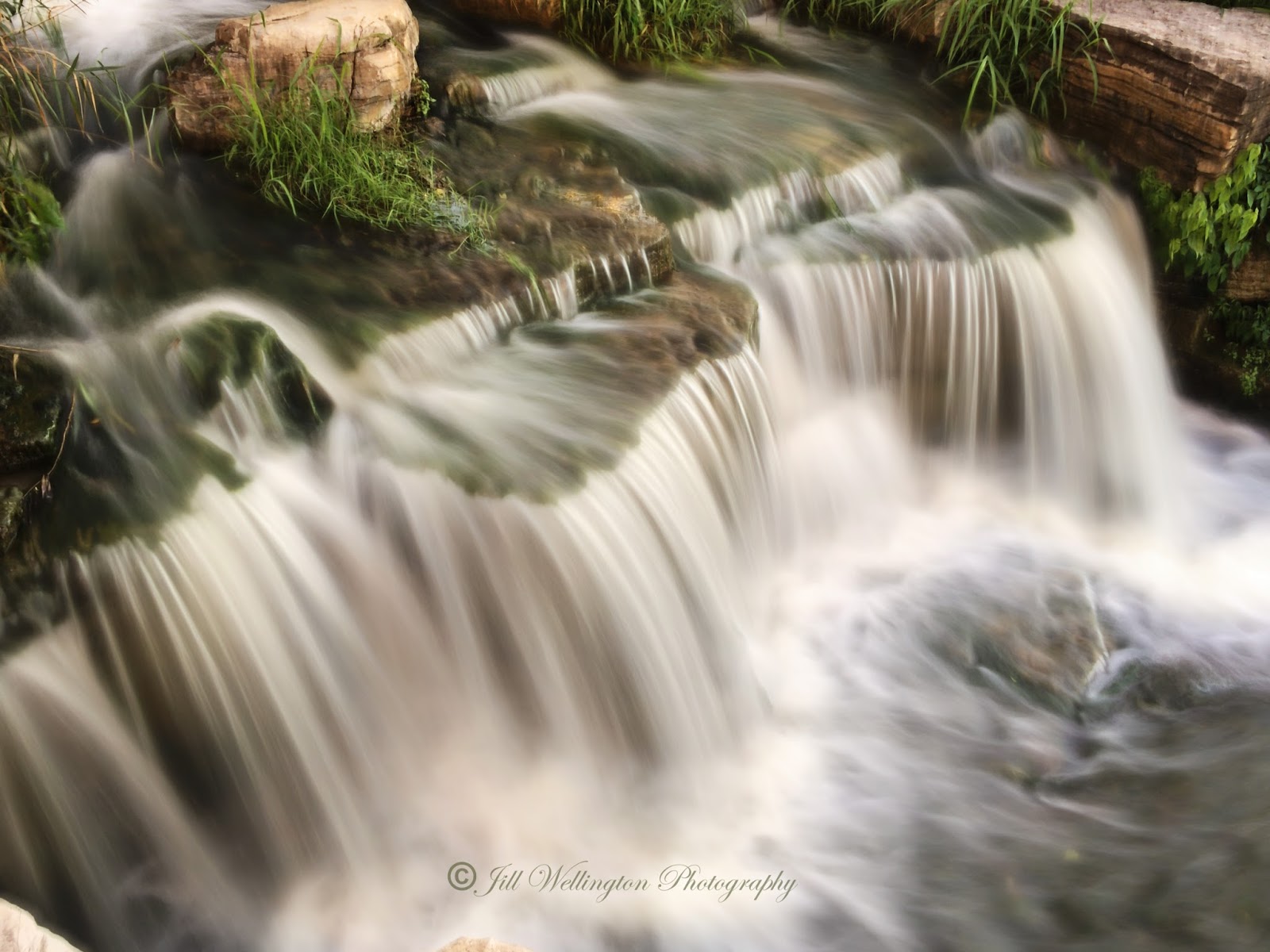 How To Take Waterfall Pictures With IPhone Capture Natures Beauty ...