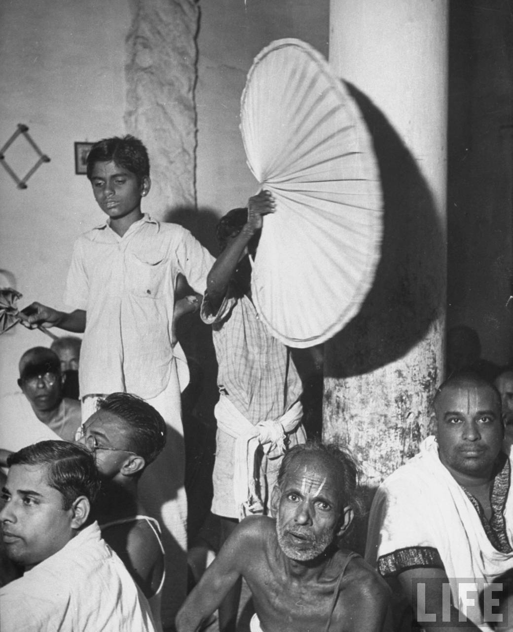 Hindu Brahmin Caste Wedding Ceremony - India 1946 - Old Indian Photos