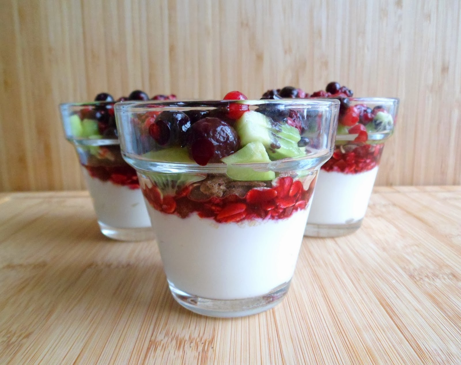 Les Crocs du Loupinet: Verrine fromage blanc - kiwi - fruits rouges
