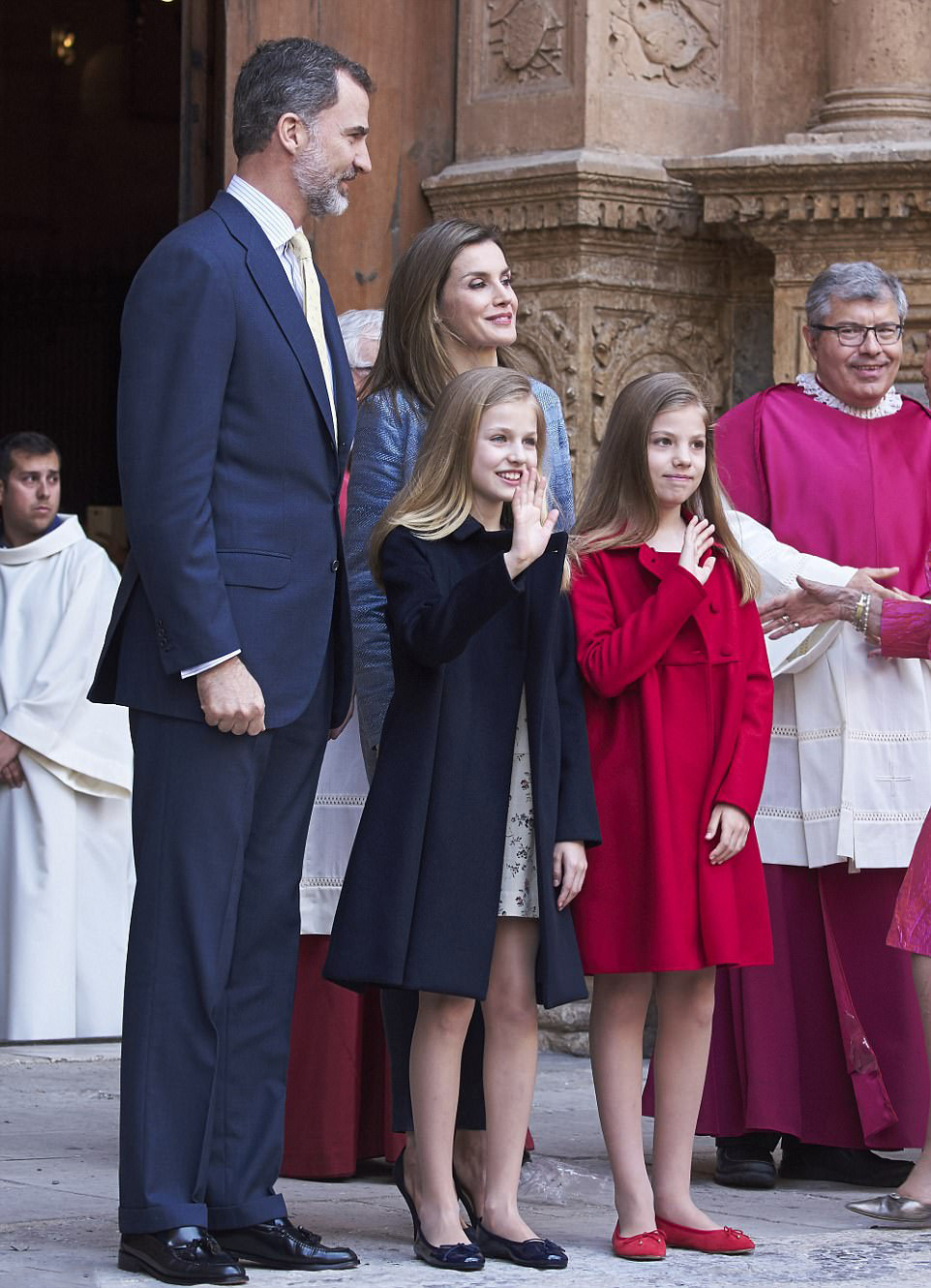 Royal Family Around the World: Spanish Royals Attends Easter Mass at ...