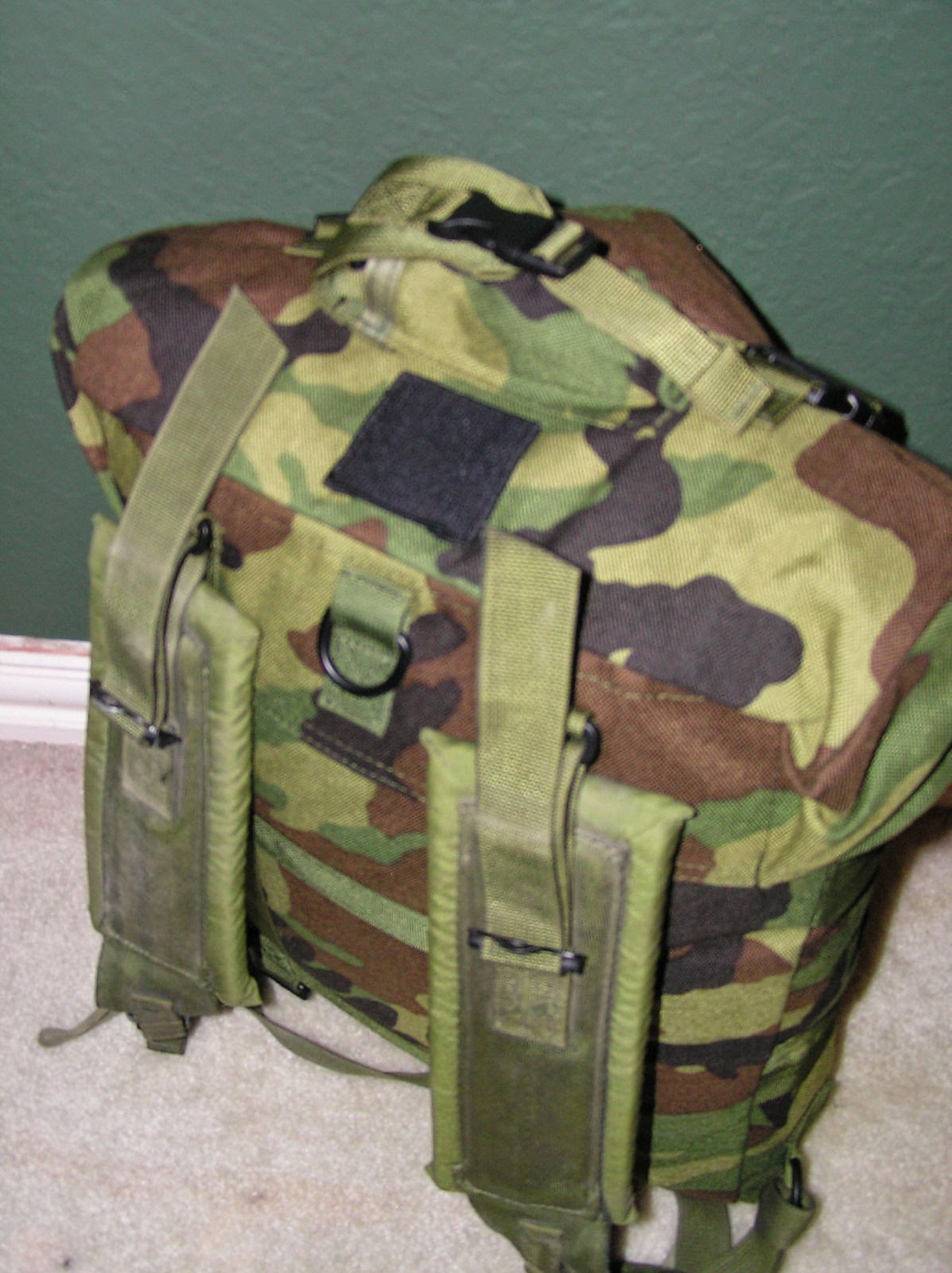 Webbingbabel: Blackhawk Omega Streamline Load Bearing Pack