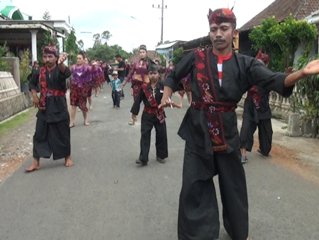 Tari Sanduk - Gunungsari Batu