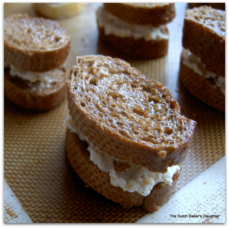 The Dutch Baker's Daughter: Grilled Cheese Sliders