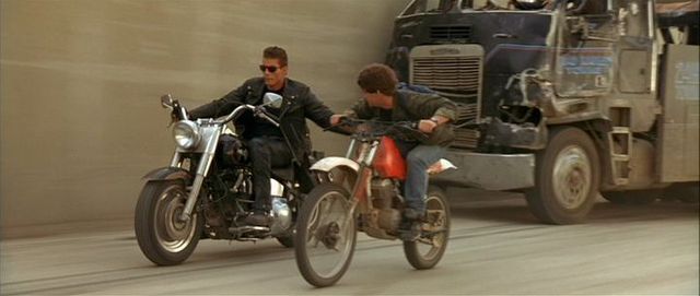 Moto Exterminador do Futuro - Motociclista Brasileiro