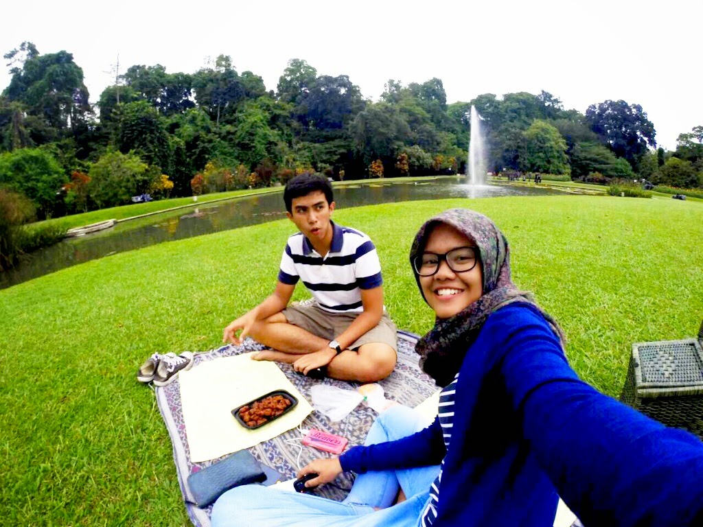 Piknik di Kebun Raya Bogor - DANTI