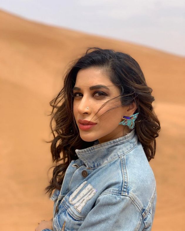 Sophie Choudry Latest Spicy Stills