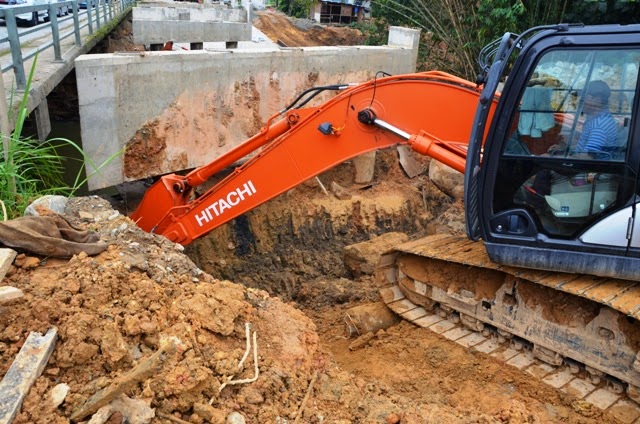 Construction of a new bridge at Dambai, Penampang, Sabah