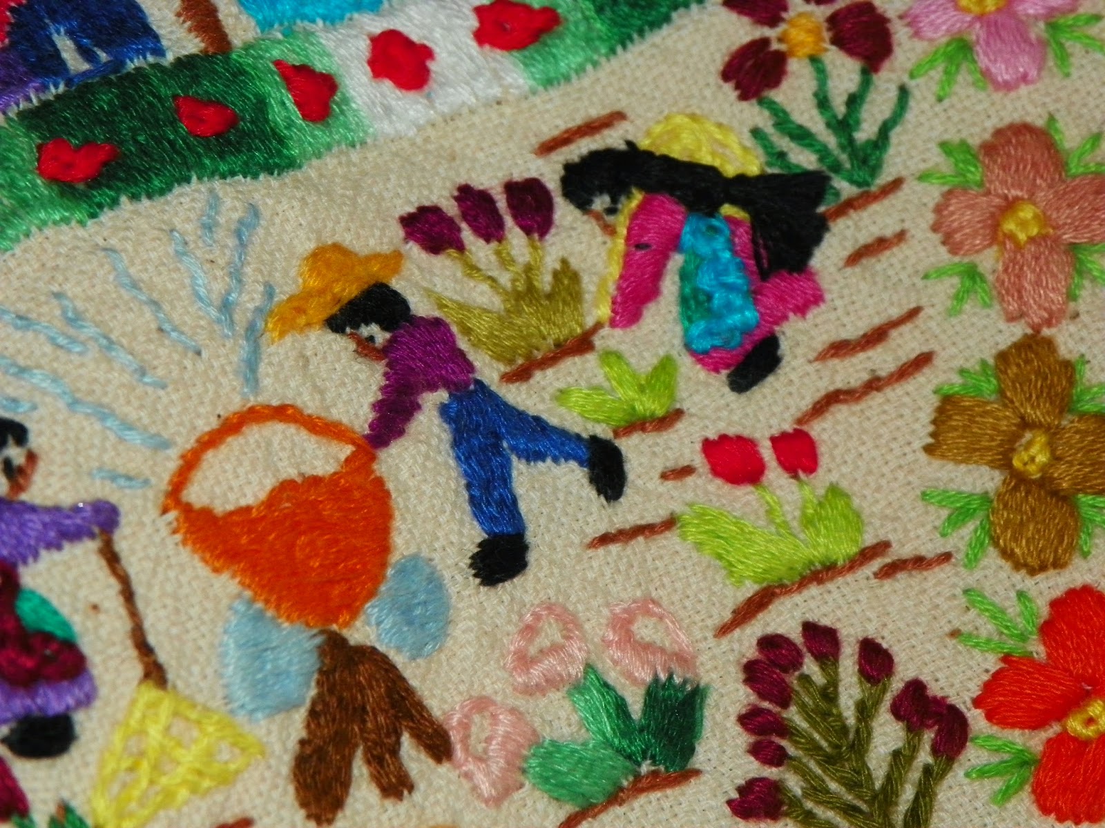 lil red needle box: Amazing handwork in the form of a gift.