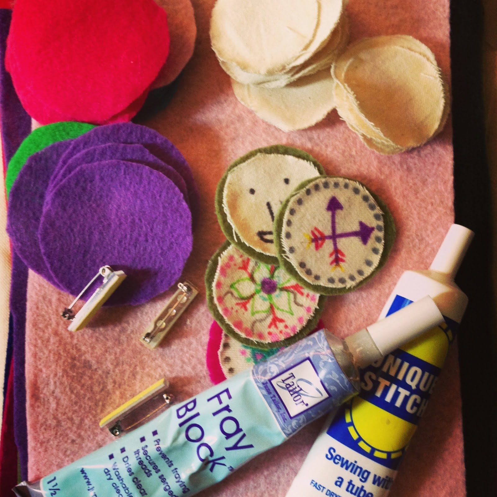 mamascout: {make} :: your own merit badges