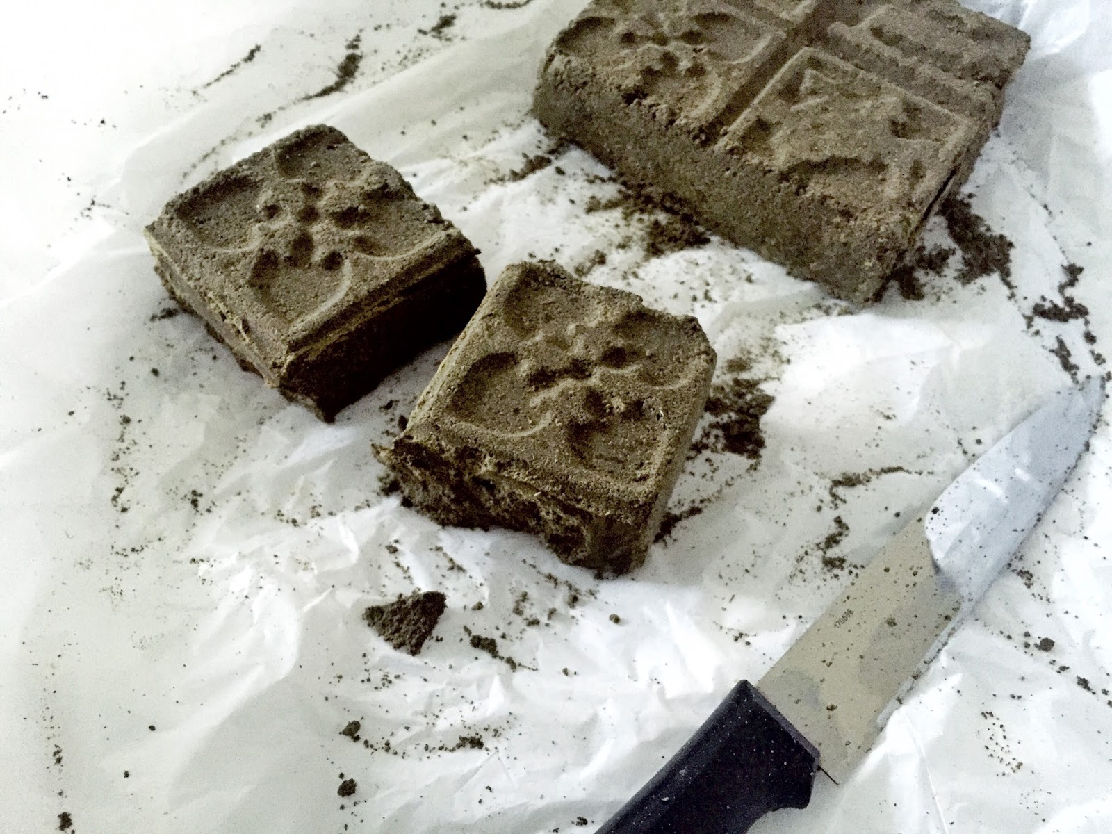 ALL-NATURAL LUSH HENNA HAIR COLOUR IN CACA ROUGE (YES THE NAME ...