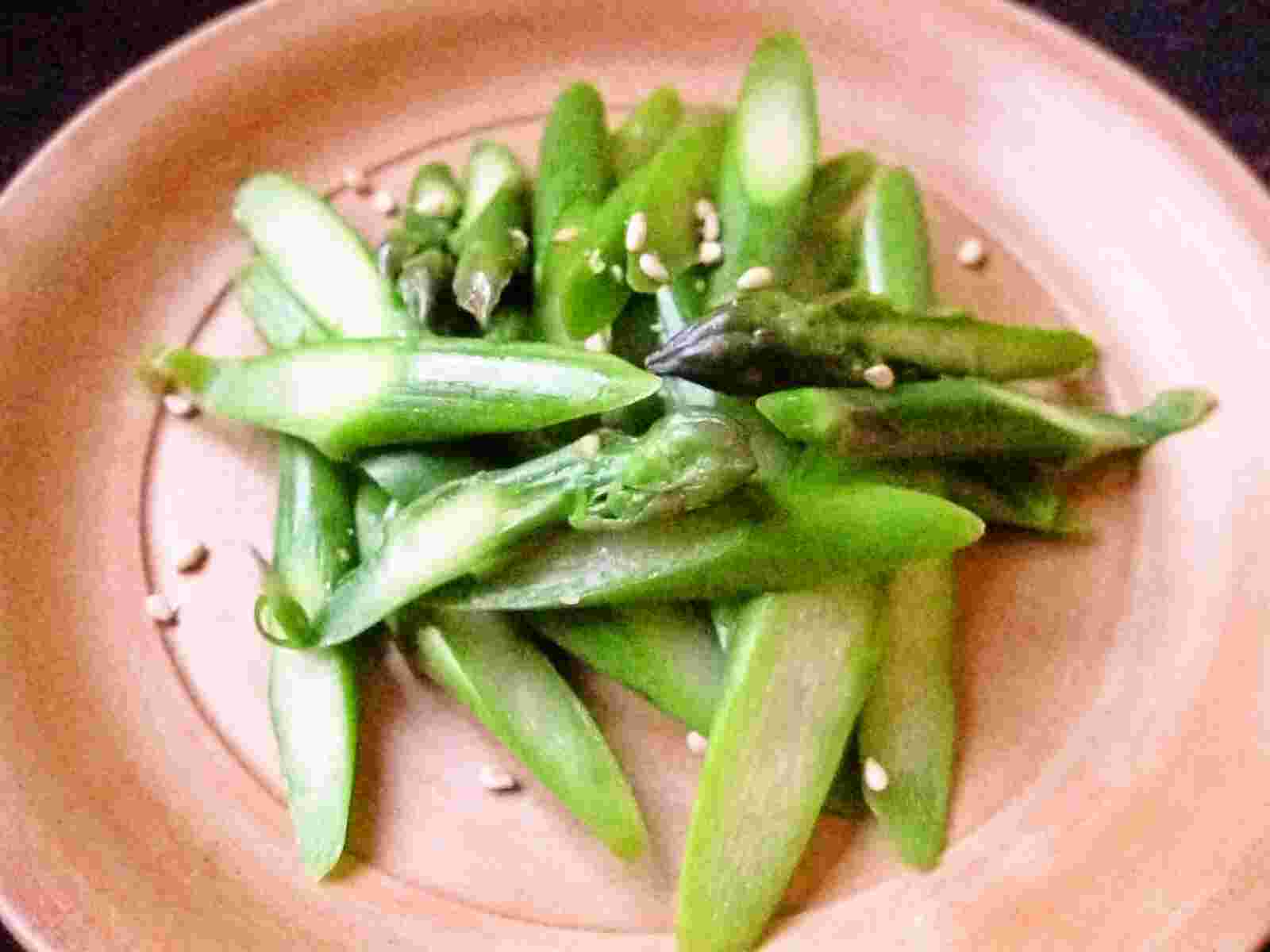Recipes for Tom: Asupara no namuru / asparagus namul salad (plain)