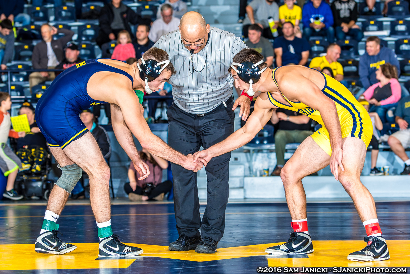 Finished by pin: Wrestling photoset 161