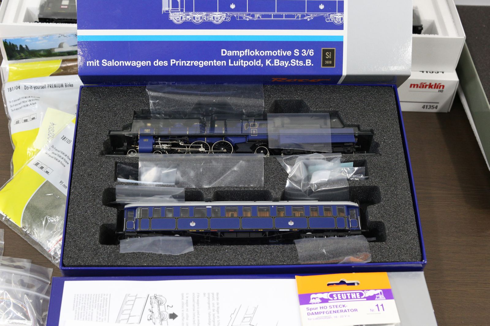 美しいセット、詳細は前回届いたものと一緒にそのうち撮影する予定。