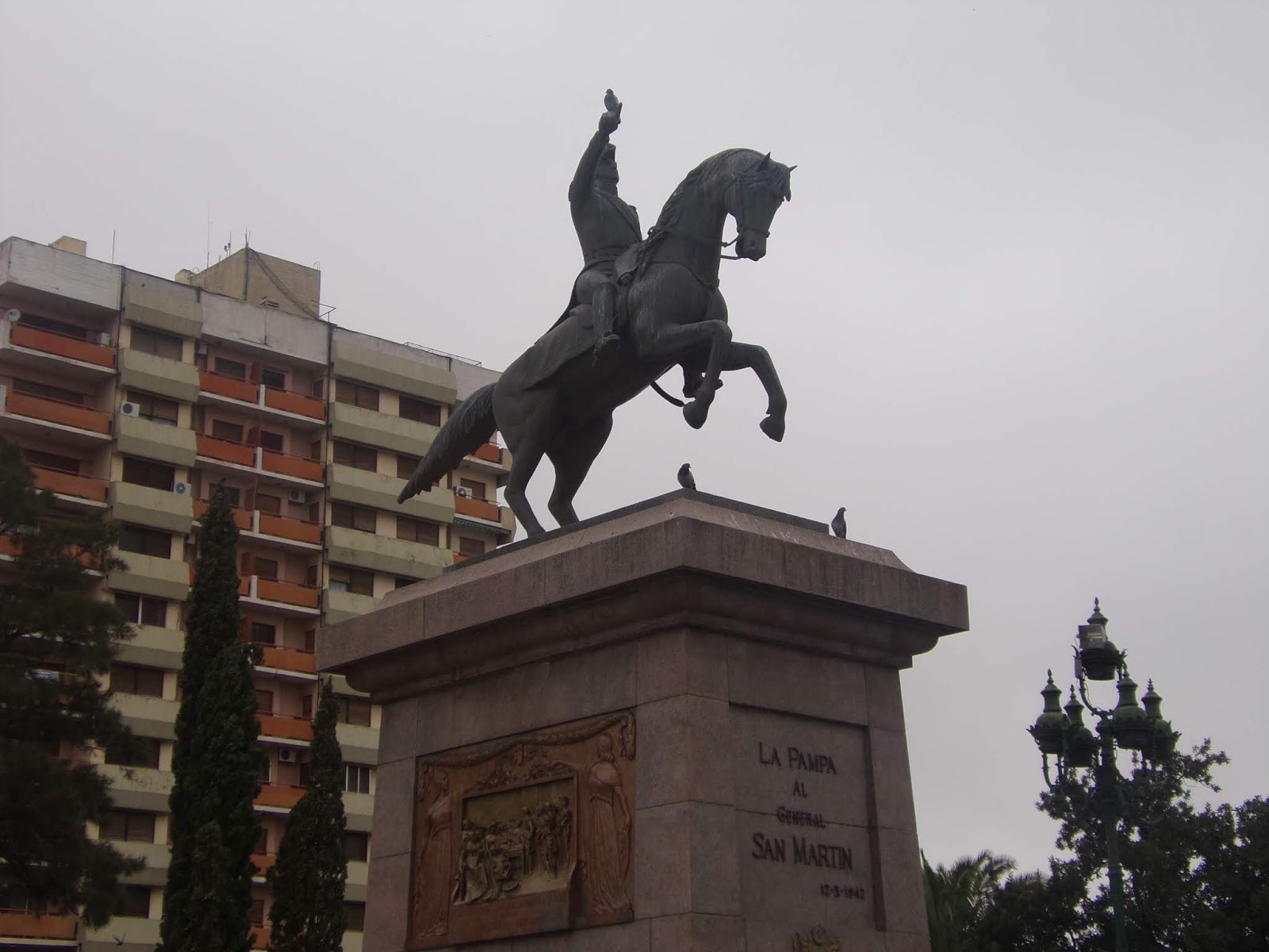 historias con pueblos: PLAZA GENERAL SAN MARTÍN EN SANTA ROSA LA PAMPA