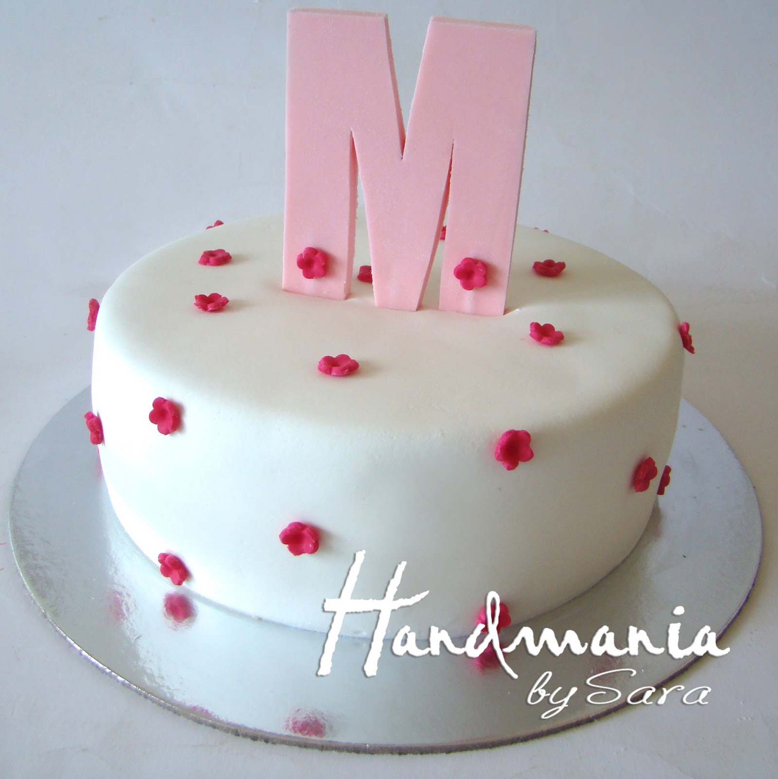 Hand Mania Bolos: #1598 Bolo Letra M