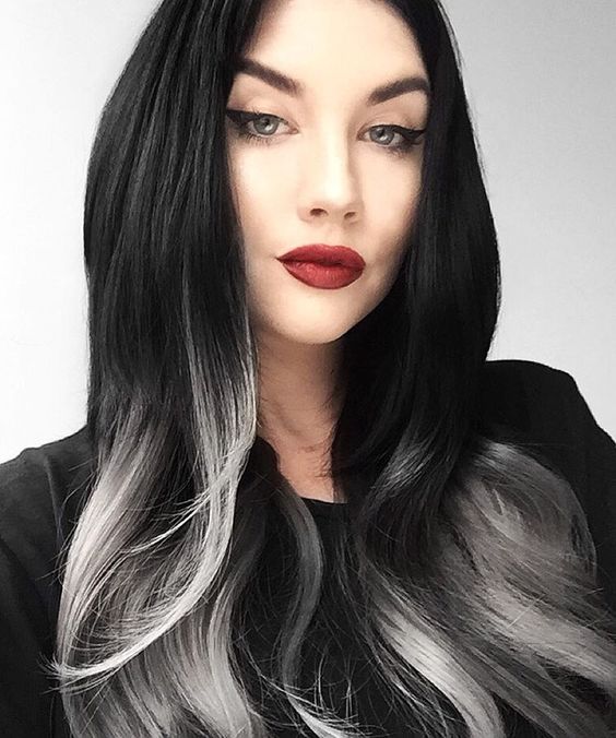 Tendencias 2018 - Mujeres con Cabello color gris