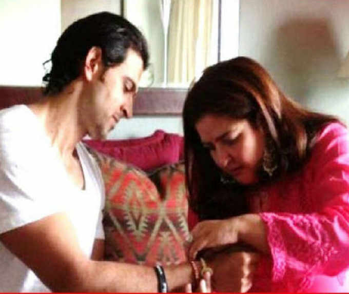 Relationships: Hrithik Roshan loves to spend time with his sister ...