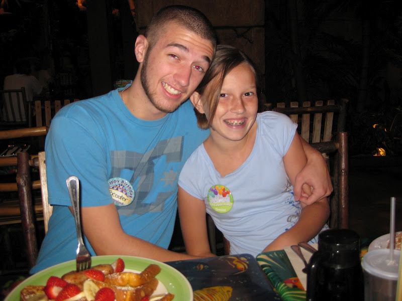 Jones Party of Six: Happy 15th Birthday Madalyn Nicole!!!